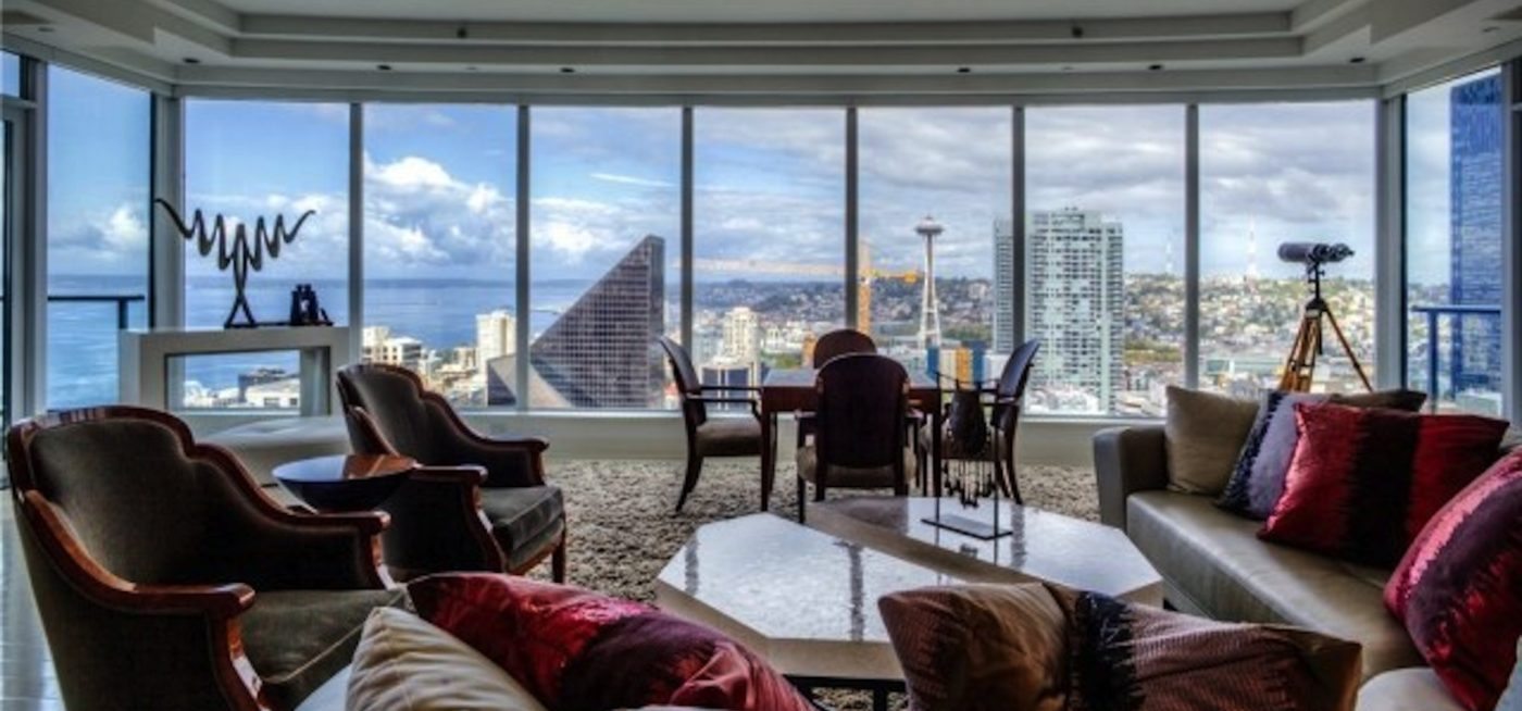 What Christian Grey's '50 Shades' Penthouse Looks Like In Real Life ...