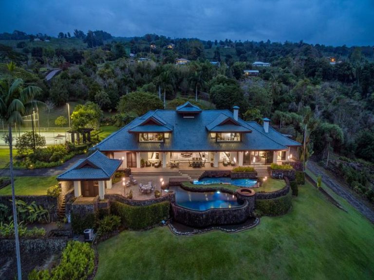 Feast Your Eyes On The 7 Most Beautiful Luxury Listings In The World ...