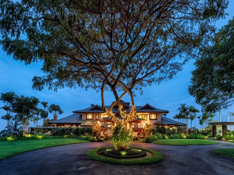 Feast Your Eyes On The 7 Most Beautiful Luxury Listings In The World ...