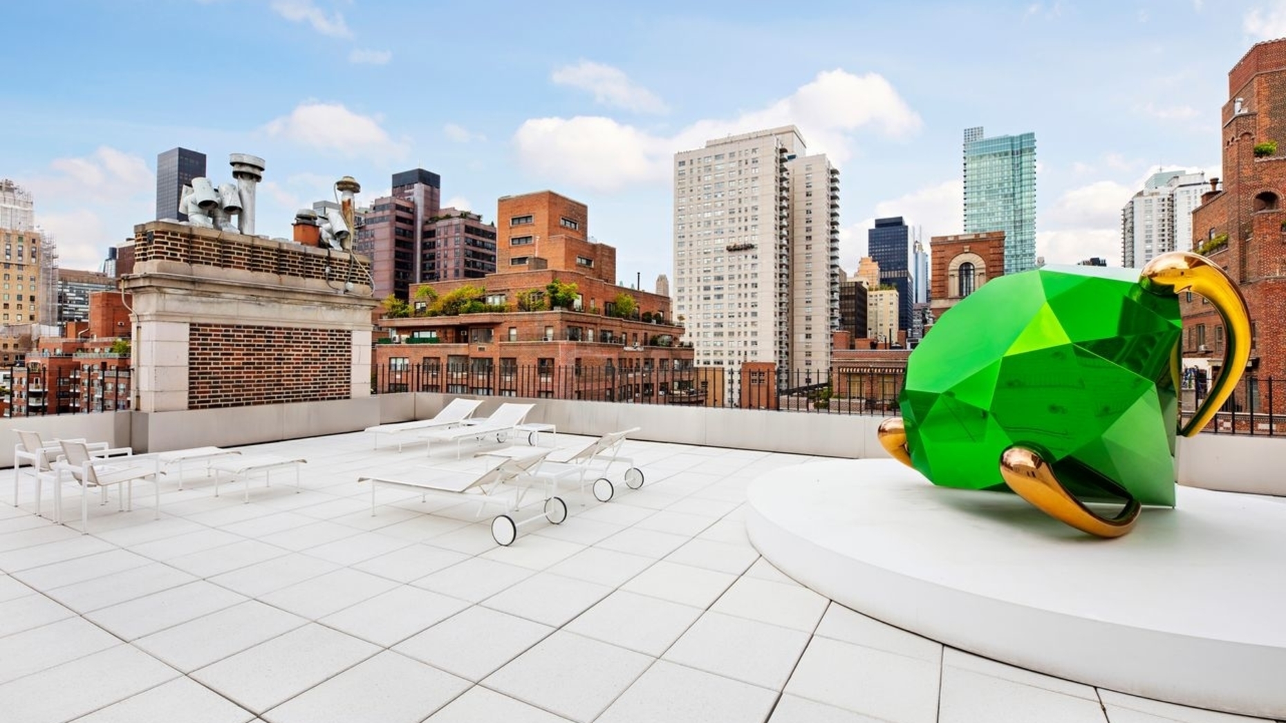 Lisa and Richard Perry's Art-Filled Manhattan Penthouse Asks $45M ...