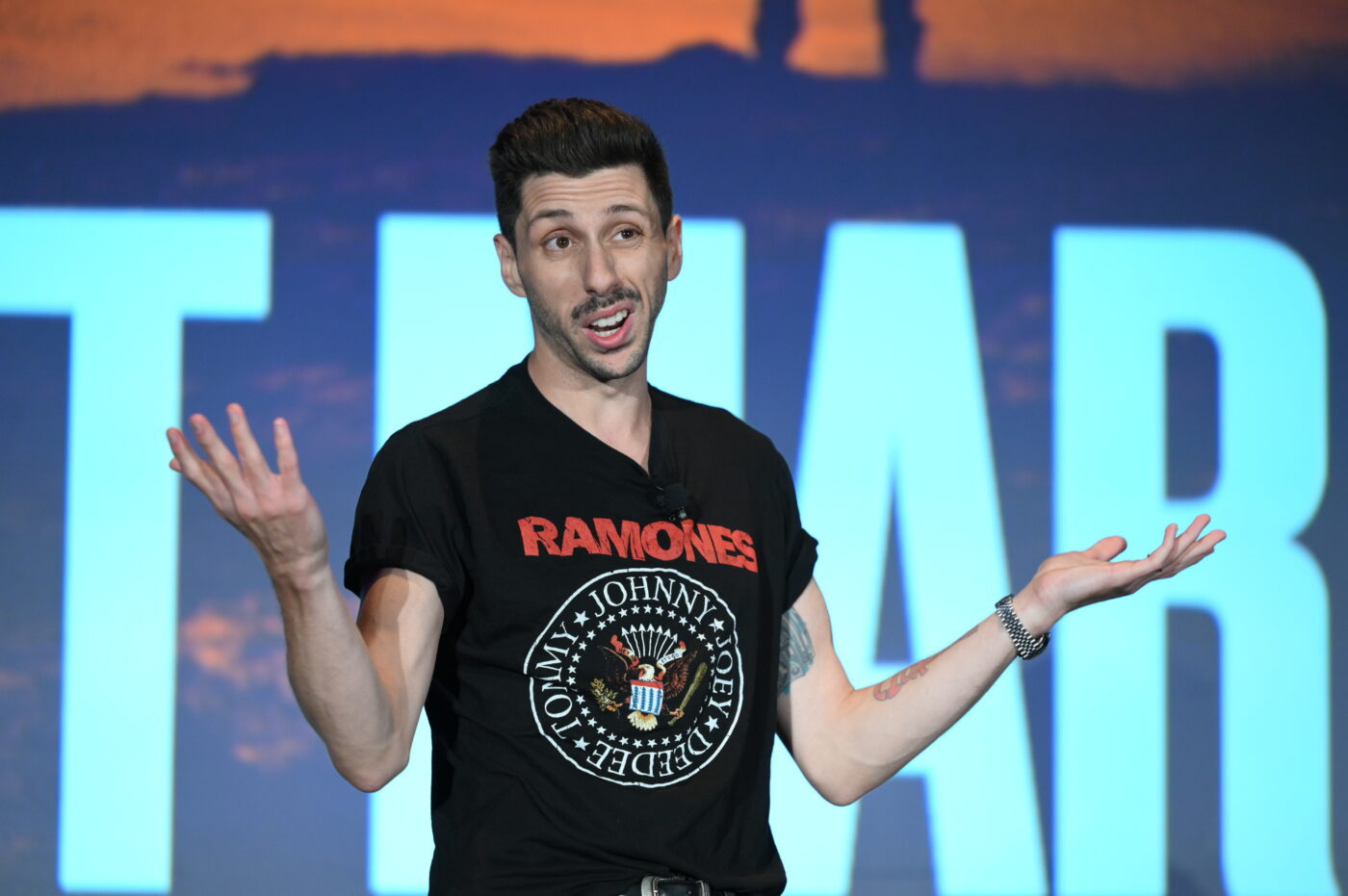 WATCH: Matt Lionetti Channels Freddie Mercury On Stage At ICLV | Inman ...