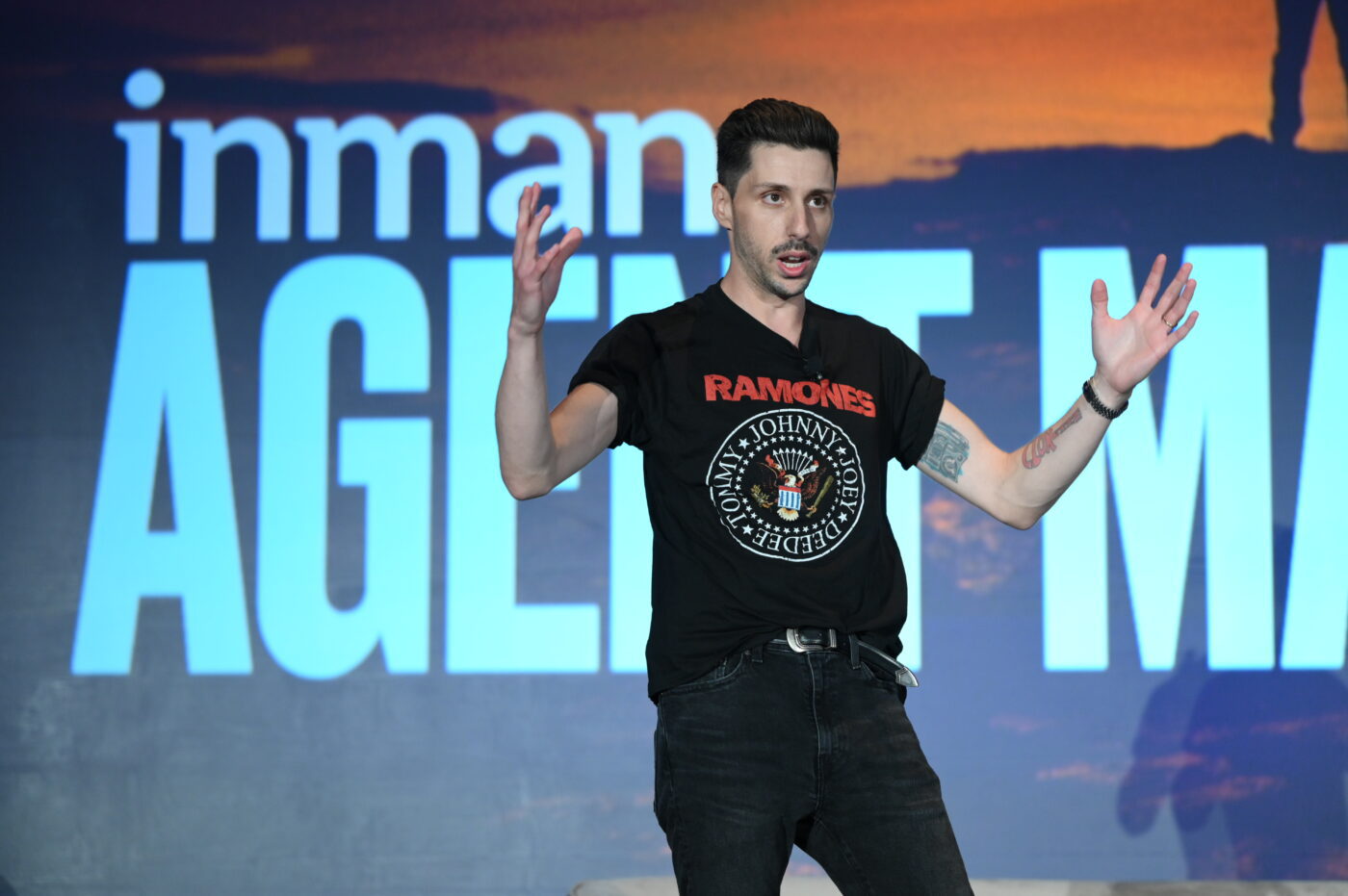 WATCH: Matt Lionetti Channels Freddie Mercury On Stage At ICLV | Inman ...