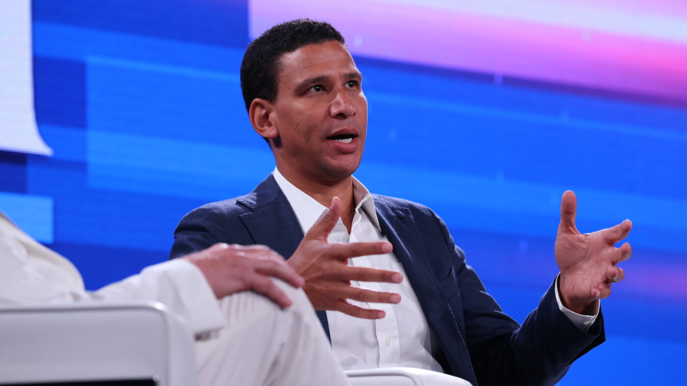 Successful Agents Show Up, Robert Reffkin Says In Remote-Work Rebuke ...